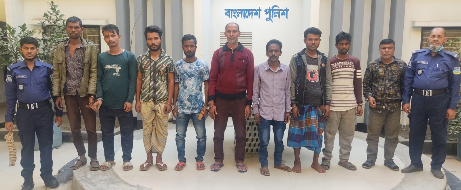 Mymensingh Kotwali police station arrested 13 in the operation
