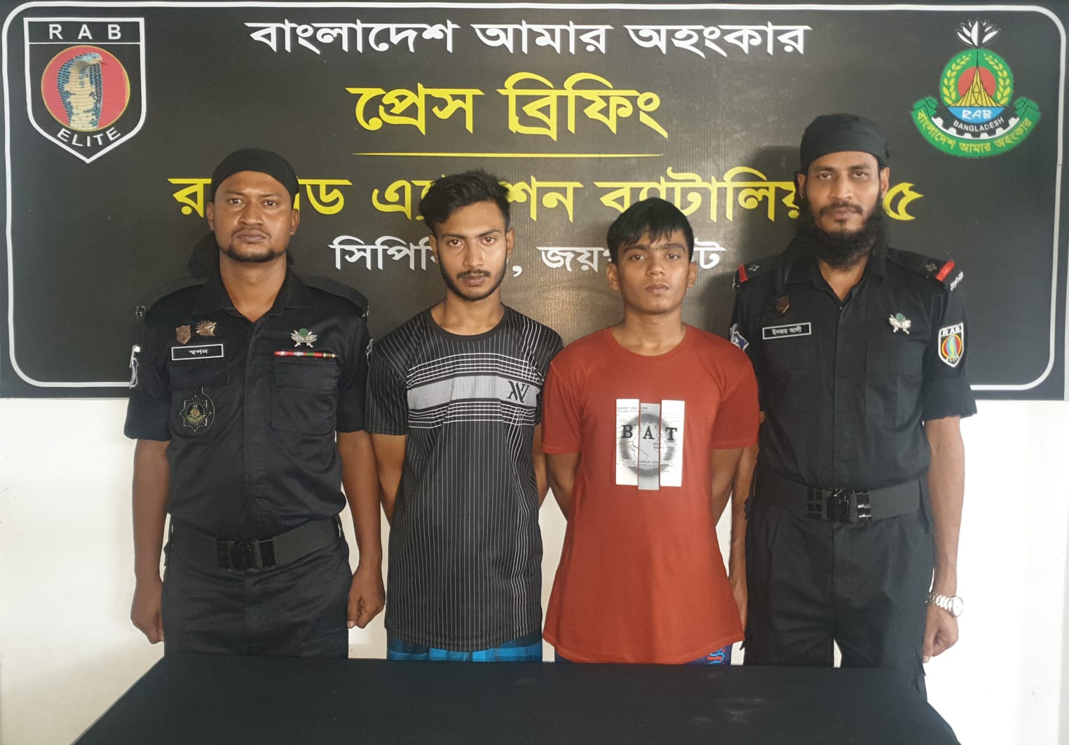 2 arrested with equipment to print fake notes in Joypurhat